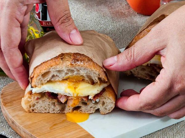 Sanduíche Americano de Ovo com Bacon da Arlequina - Receitas de Minuto ...