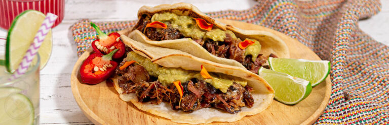 Taco de Tapioca com Recheio de Costelinha e Melaço - Receitas de Minuto ...